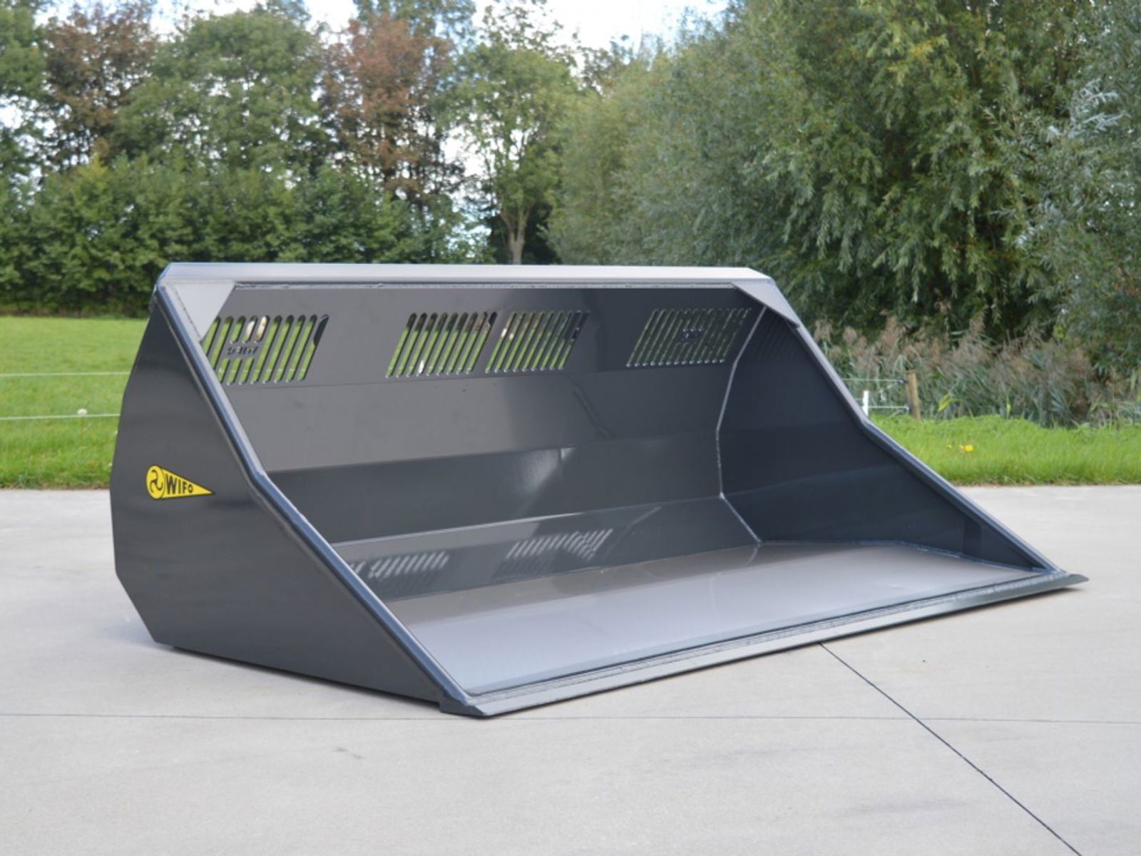 Loading bucket for reach loaders | WIFO